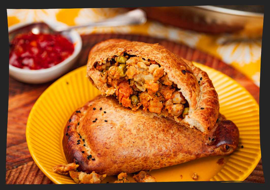 Box of Ruby Murray Veggie Curry Pasties – Chunk of Devon